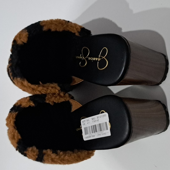 Jessica Simpson | Shoes | Jessica Simpson Tollia Cozy Platform Clogs ...